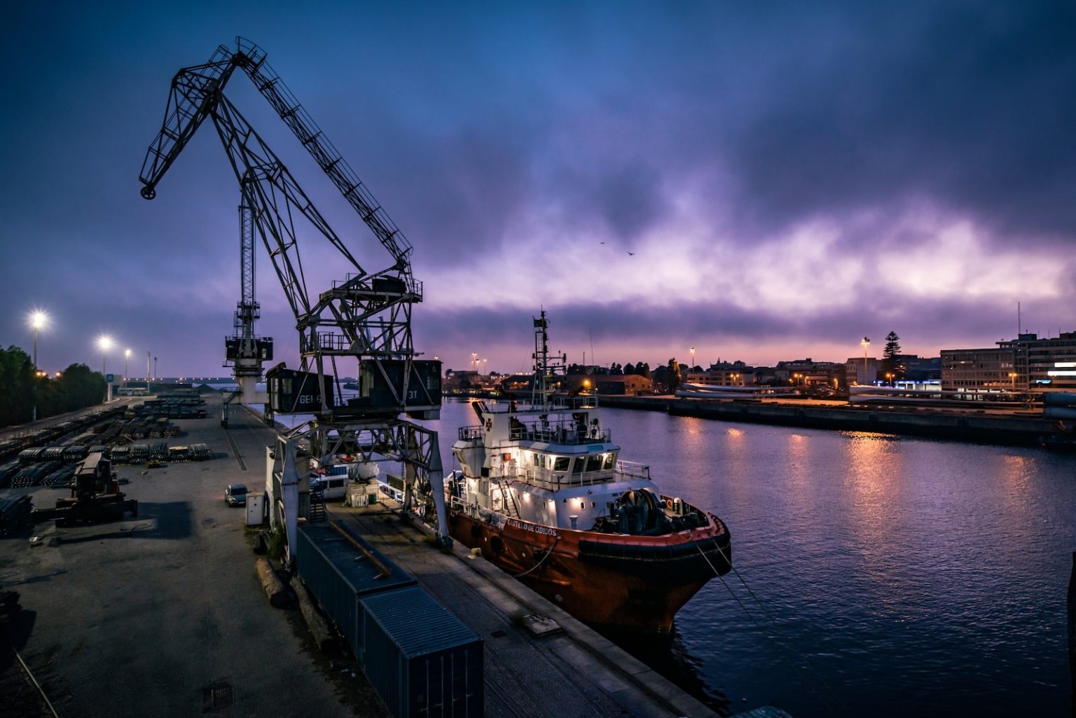Maritime Communications - Fredrik Marine
